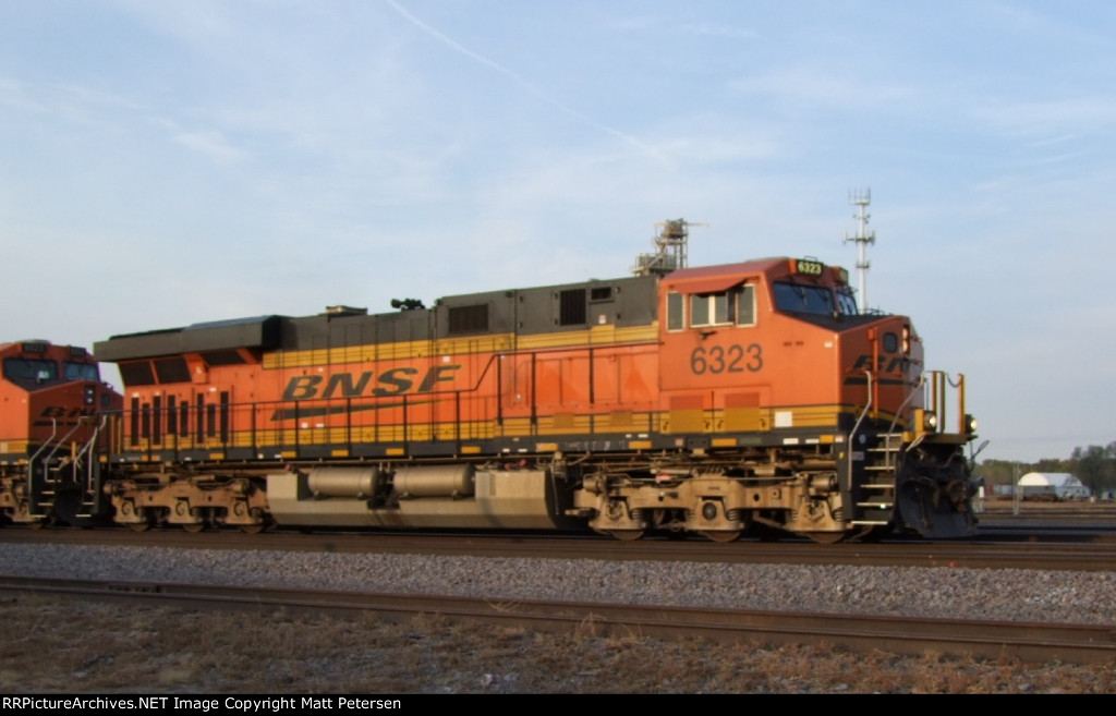 BNSF 6323